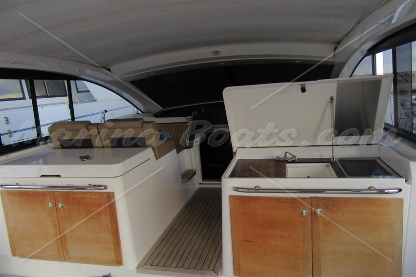 Sealine SC 42