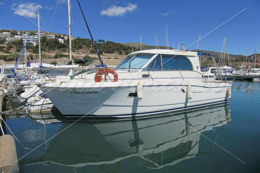 Beneteau Antares 760