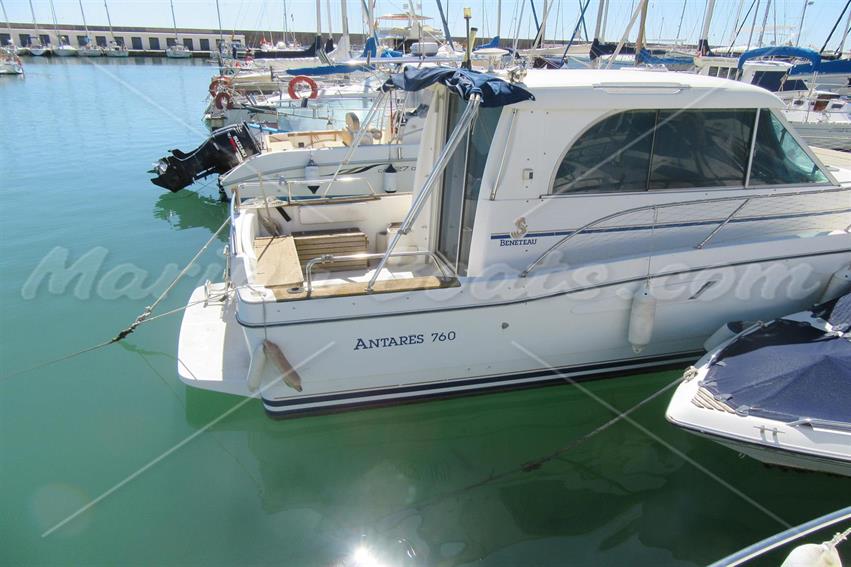 Beneteau Antares 760